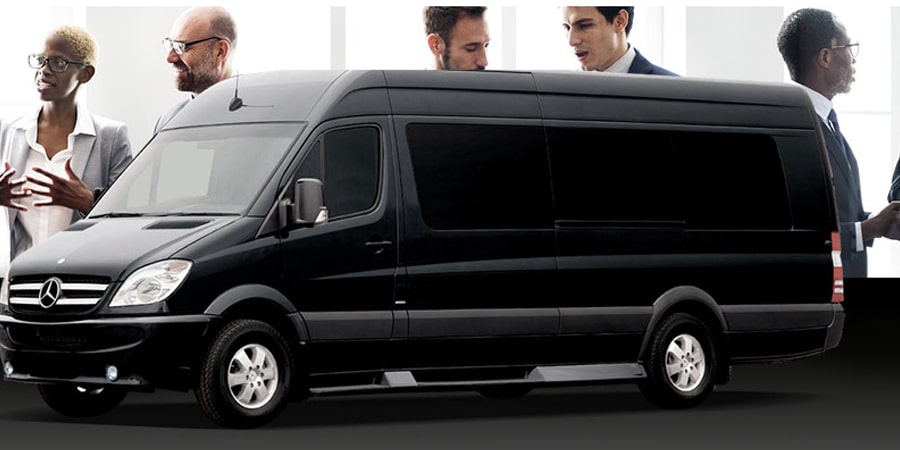 Brisbane Corporate Cars: Benefit yourself by reserving this shuttle!